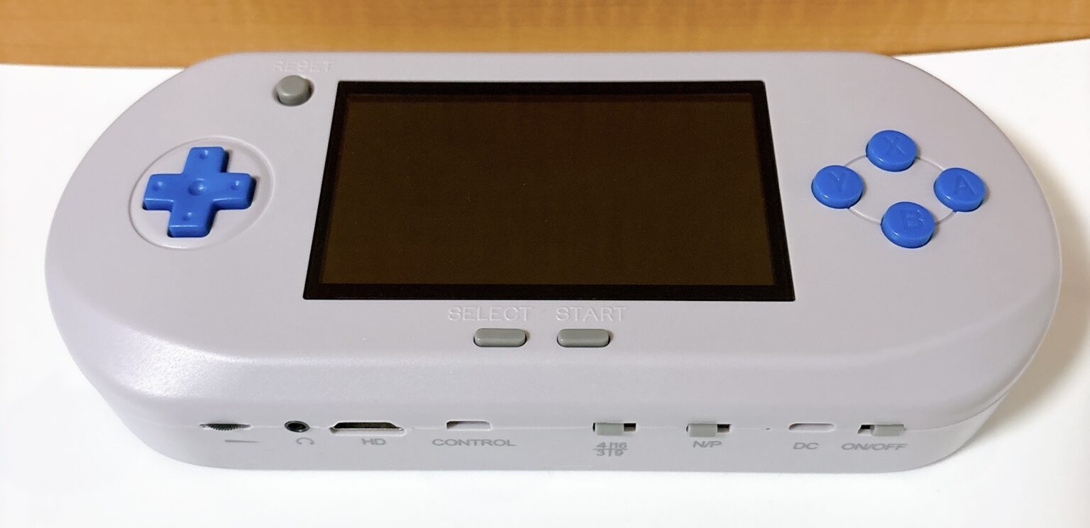 SFC互換機【IPS 16ビットポケット HD】寝転んで使ってみた | ひねもすのたりゲームする